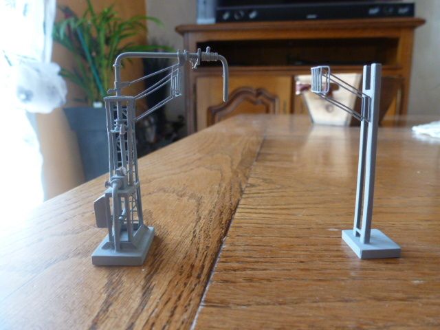 Portique de distribution de fuel PN SUD MODELISME - PK470