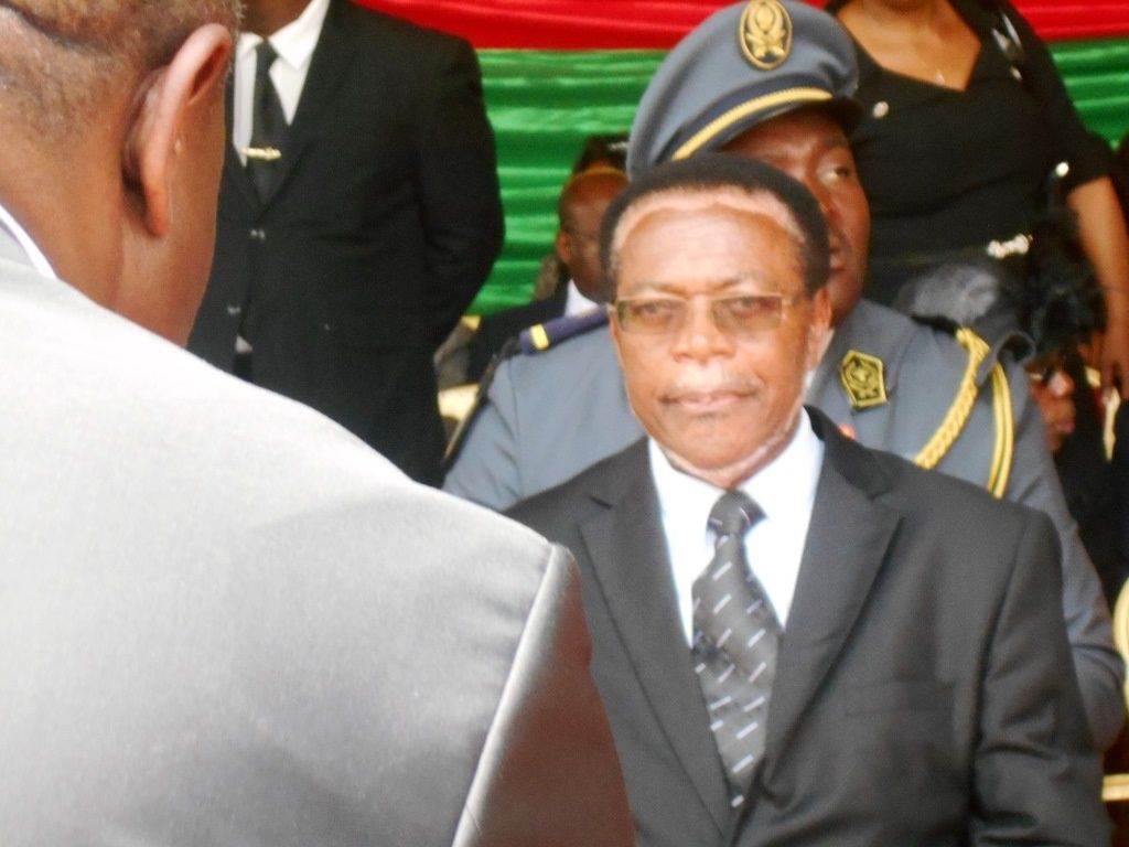 Obsèques de Sohaing: Jean Kuété affronte les prêtres - tonfack.over ...