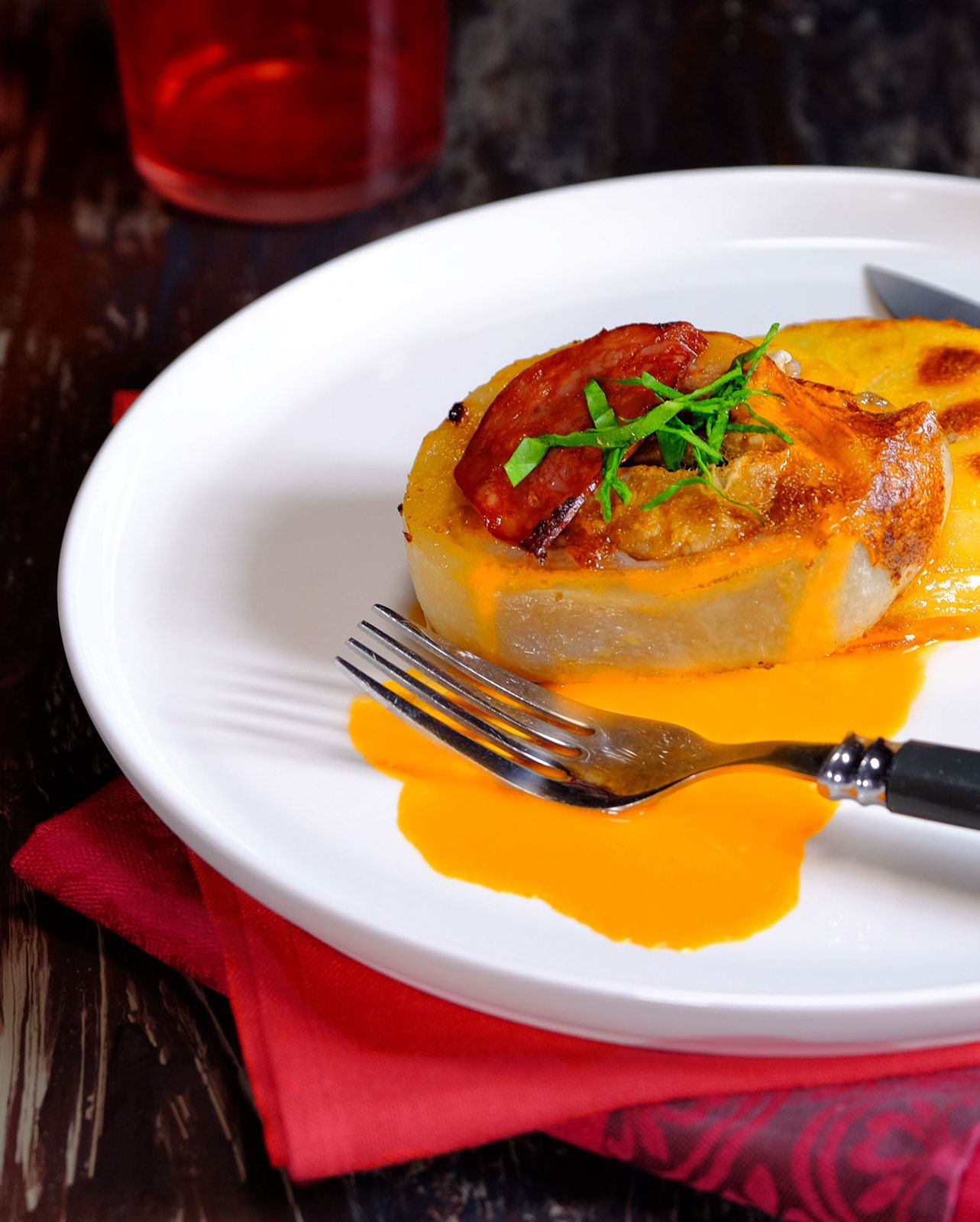 Tête de veau grillée à la crème de chorizo, pommes de terre Anna - Et ...