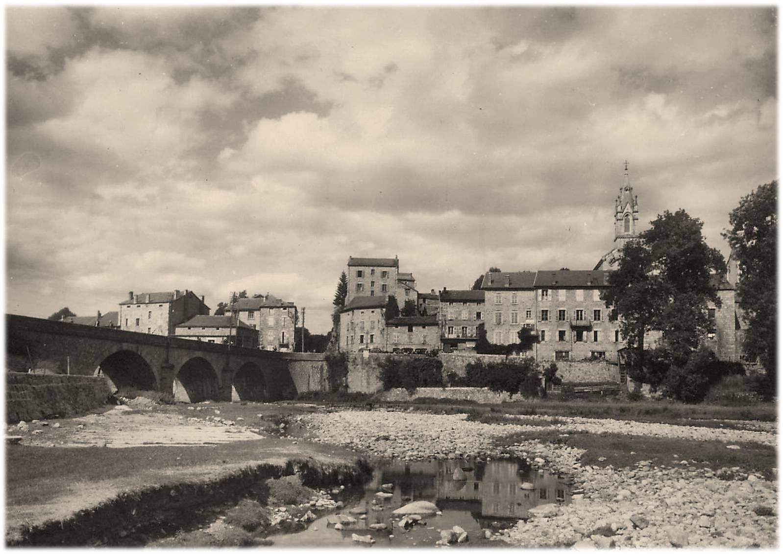 Tence aux années 50-60 - L'Auvergne Vue par Papou Poustache