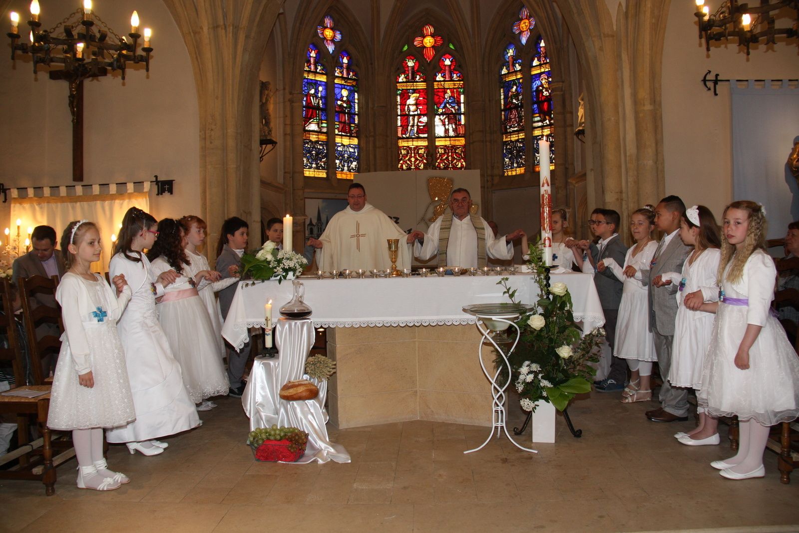 La première des Communions - Communauté de Paroisses Jean Martin Moyë