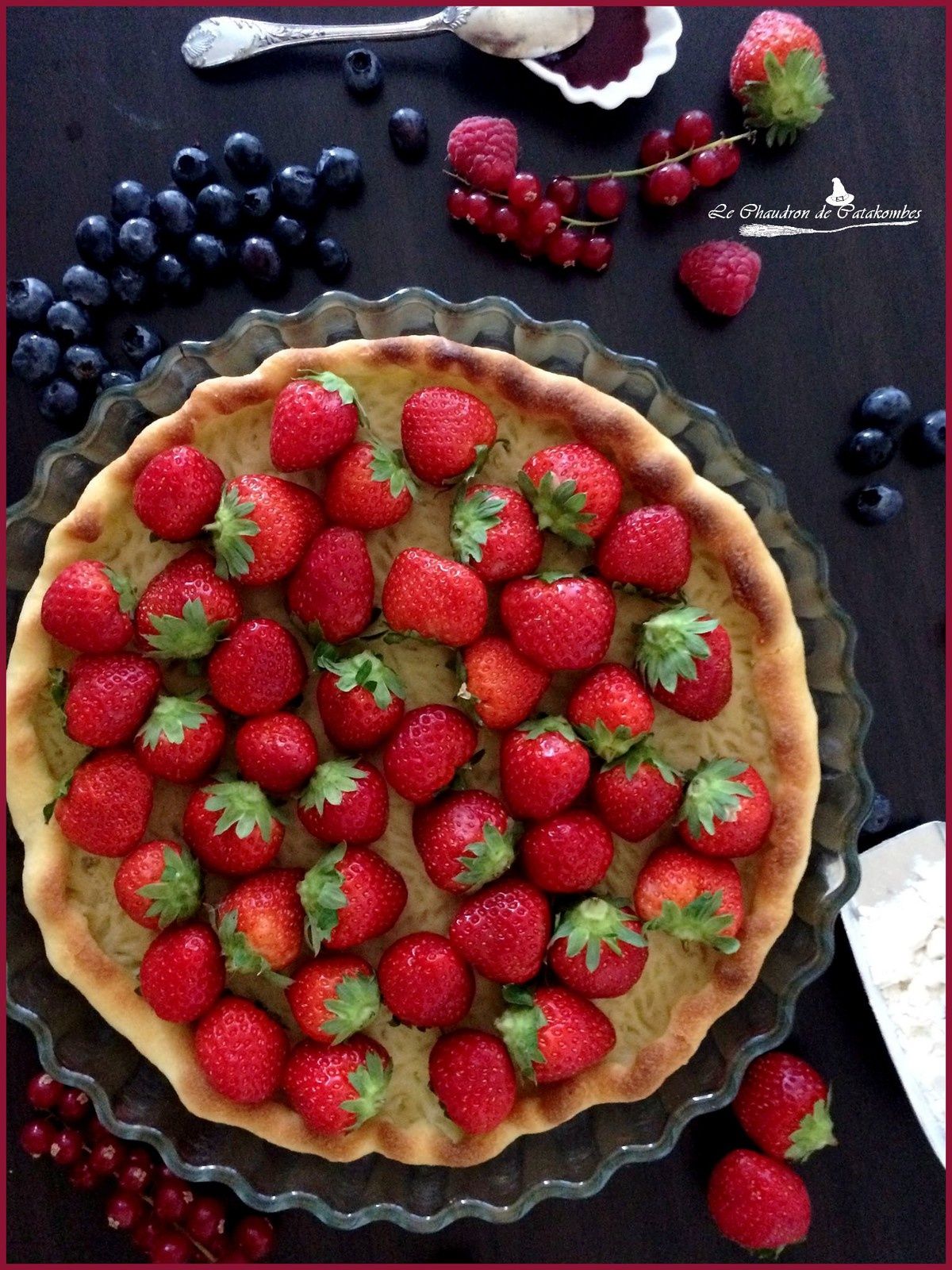 Tarte fruits rouges et pistache - Le Chaudron de Catakombes