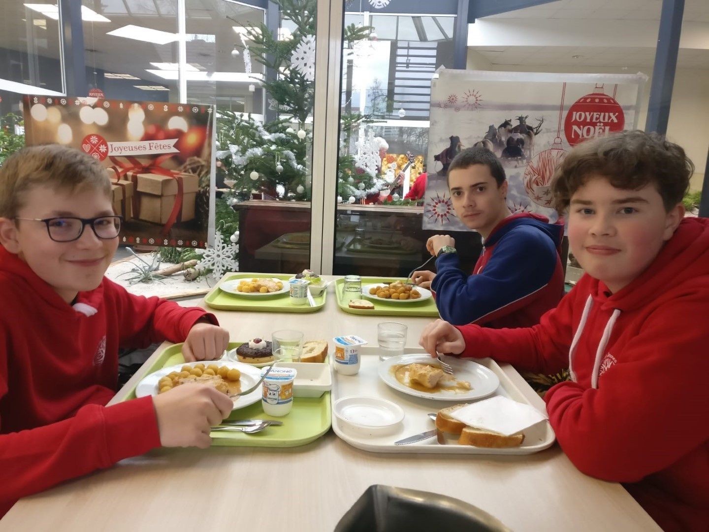 Le SEM se prépare pour Noël - LE BLOG DES ÉLÈVES DU SEM