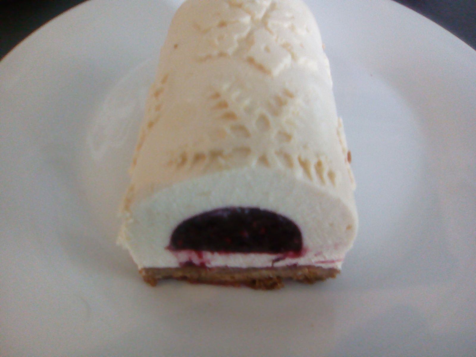 Bûche de Noël vanille fruits rouges - Mes Meilleures Recettes Faciles