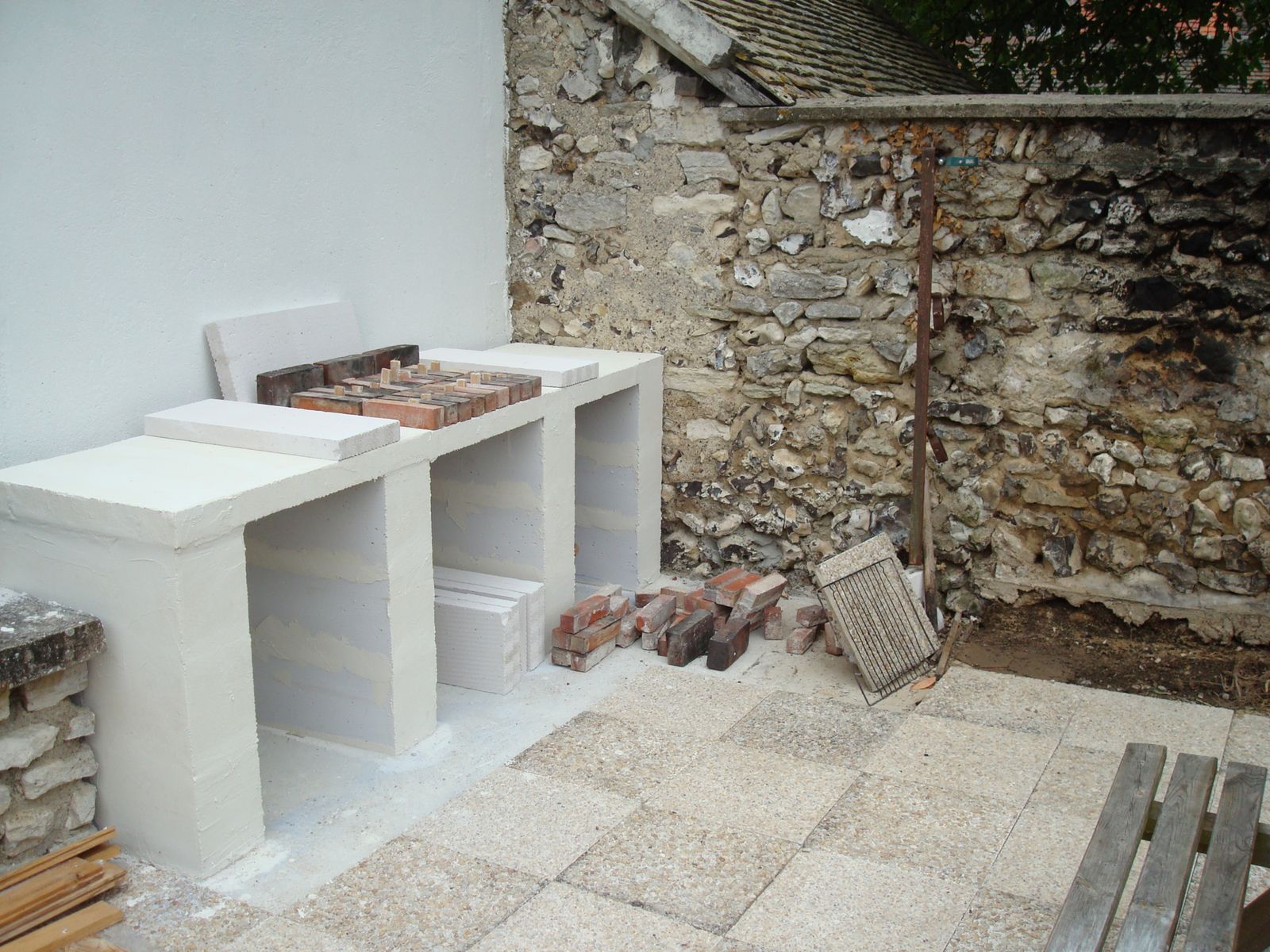construction d'un barbecue sur mesure - renaud-le-bricolo.over-blog.com