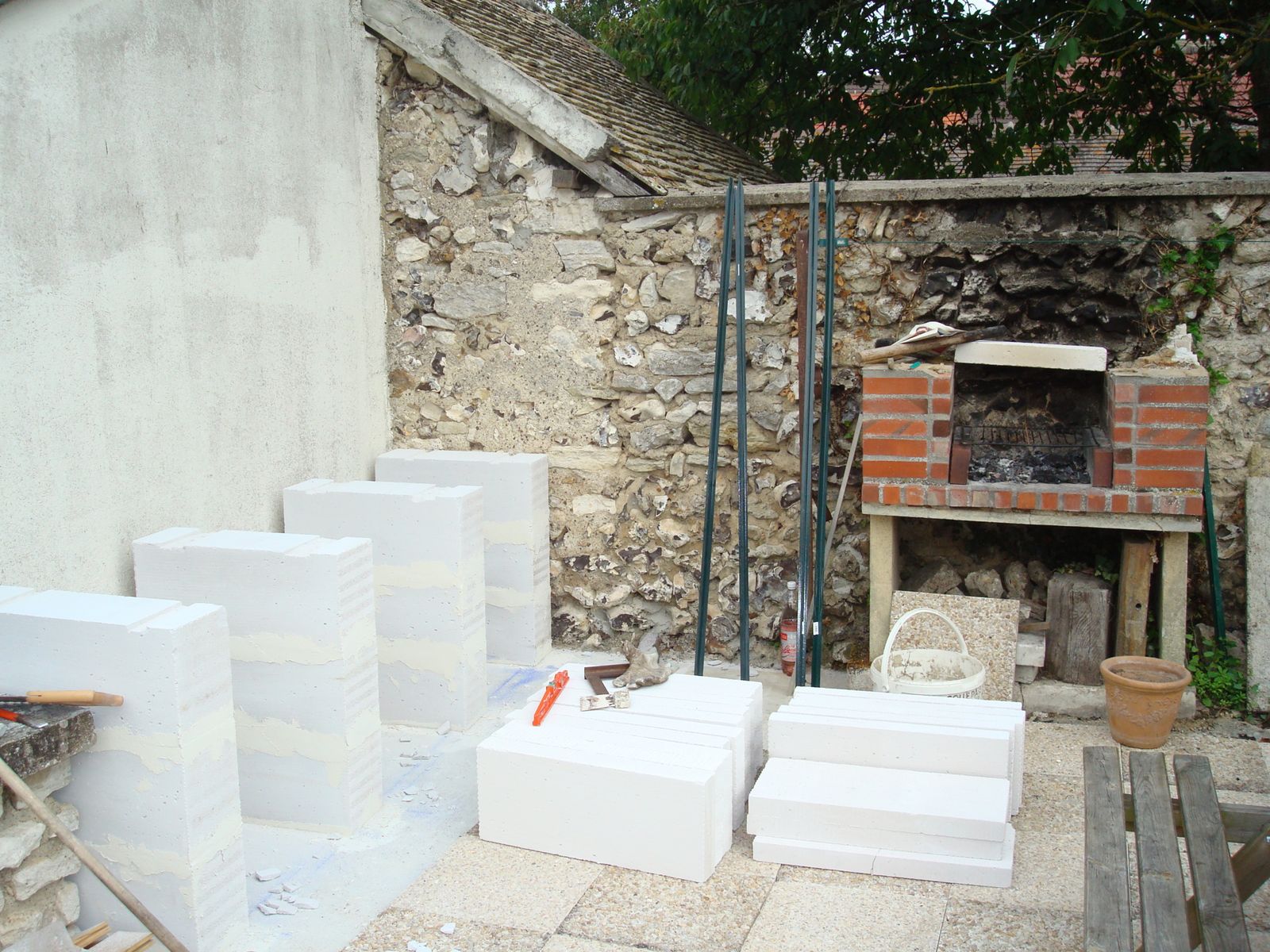 construction d'un barbecue sur mesure - renaud-le-bricolo.over-blog.com