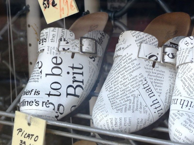 Les deux pieds dans le même sabot - Quai des rimes