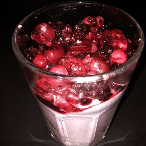 Mousse de mascarpone aux fruits rouges. - lesdouceursdenaty&sév.over ...