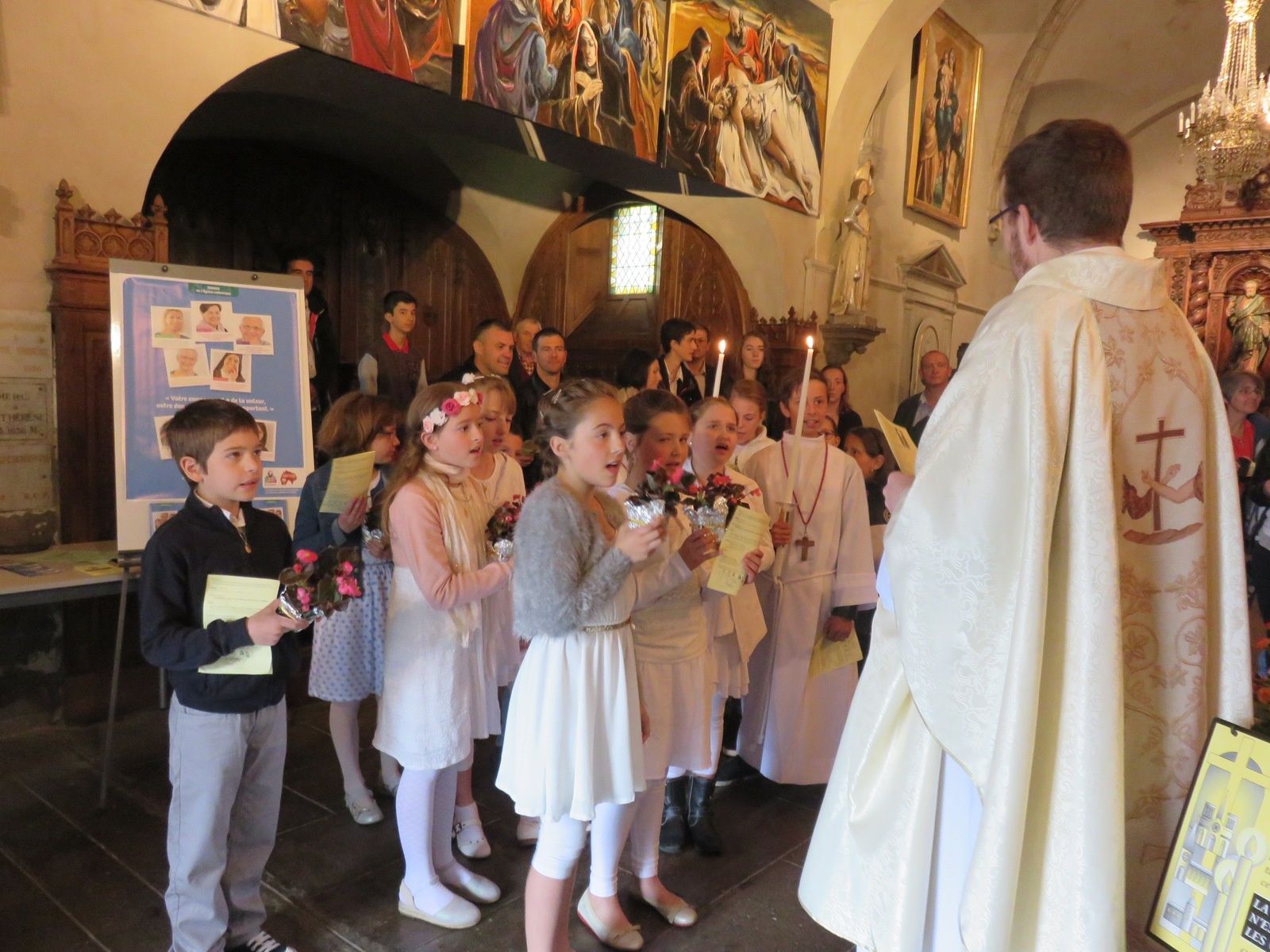Première Communion et Profession de Foi - Paroisse saint Jacques ...