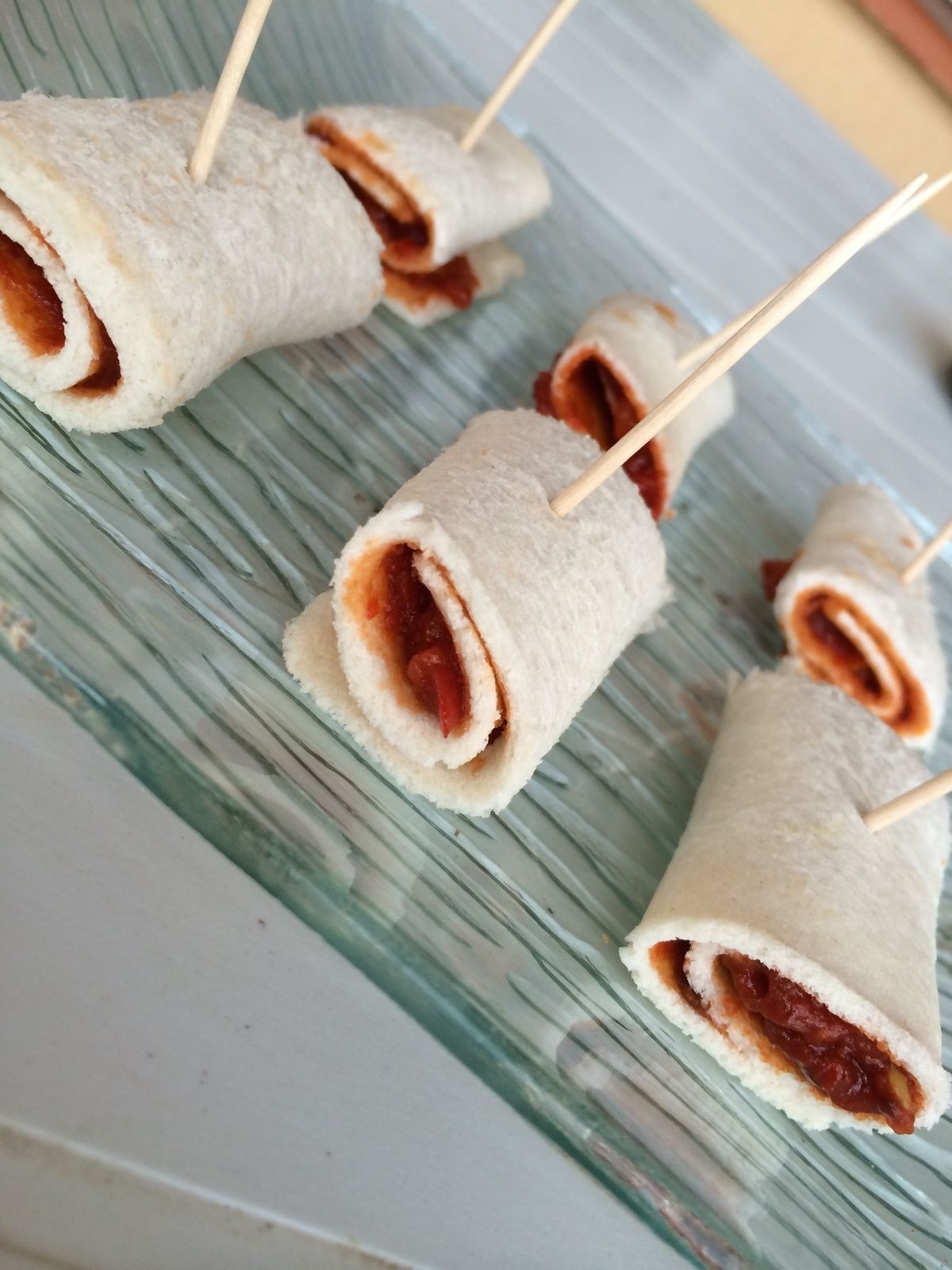 Mini roulé aux poivrons et tomate - Le carnet de recettes d'Emma