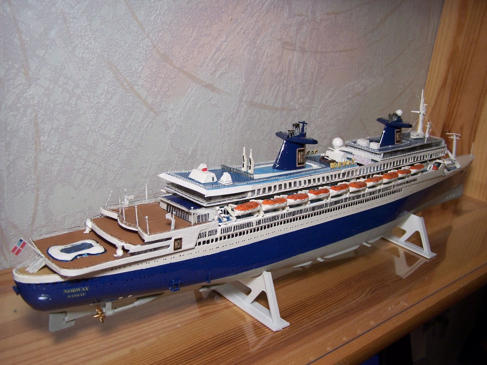 Comparatif SS France / SS Norway - Journal de bord des maquettistes ...