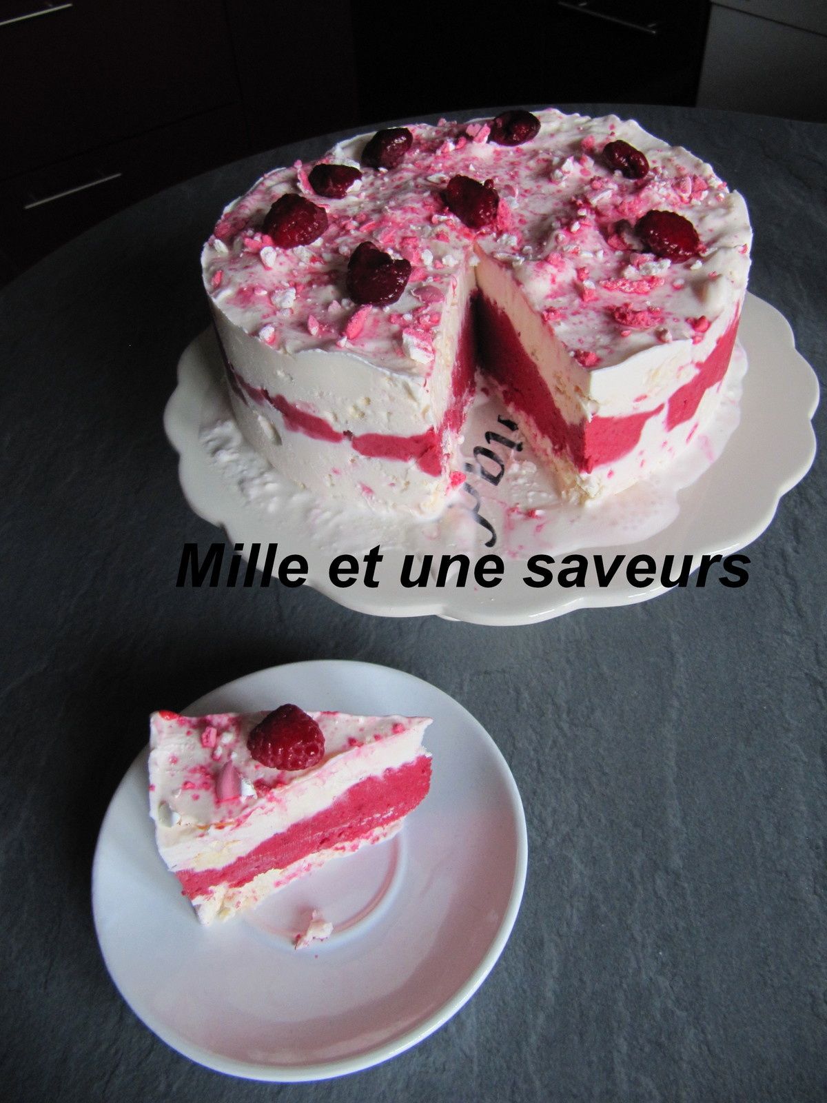 Vacherin avec crème glacée à la framboise - mille et une saveurs dans ...