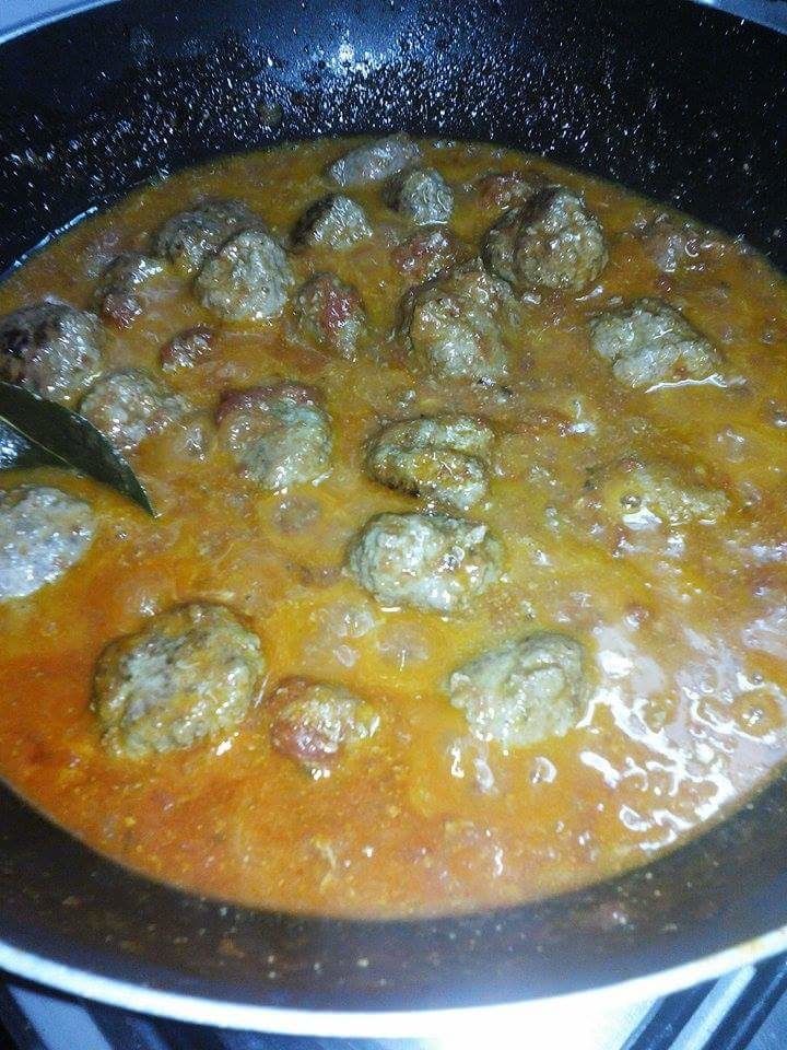 Spaghettis aux boulettes et aux mergez - Cuisine Algérienne