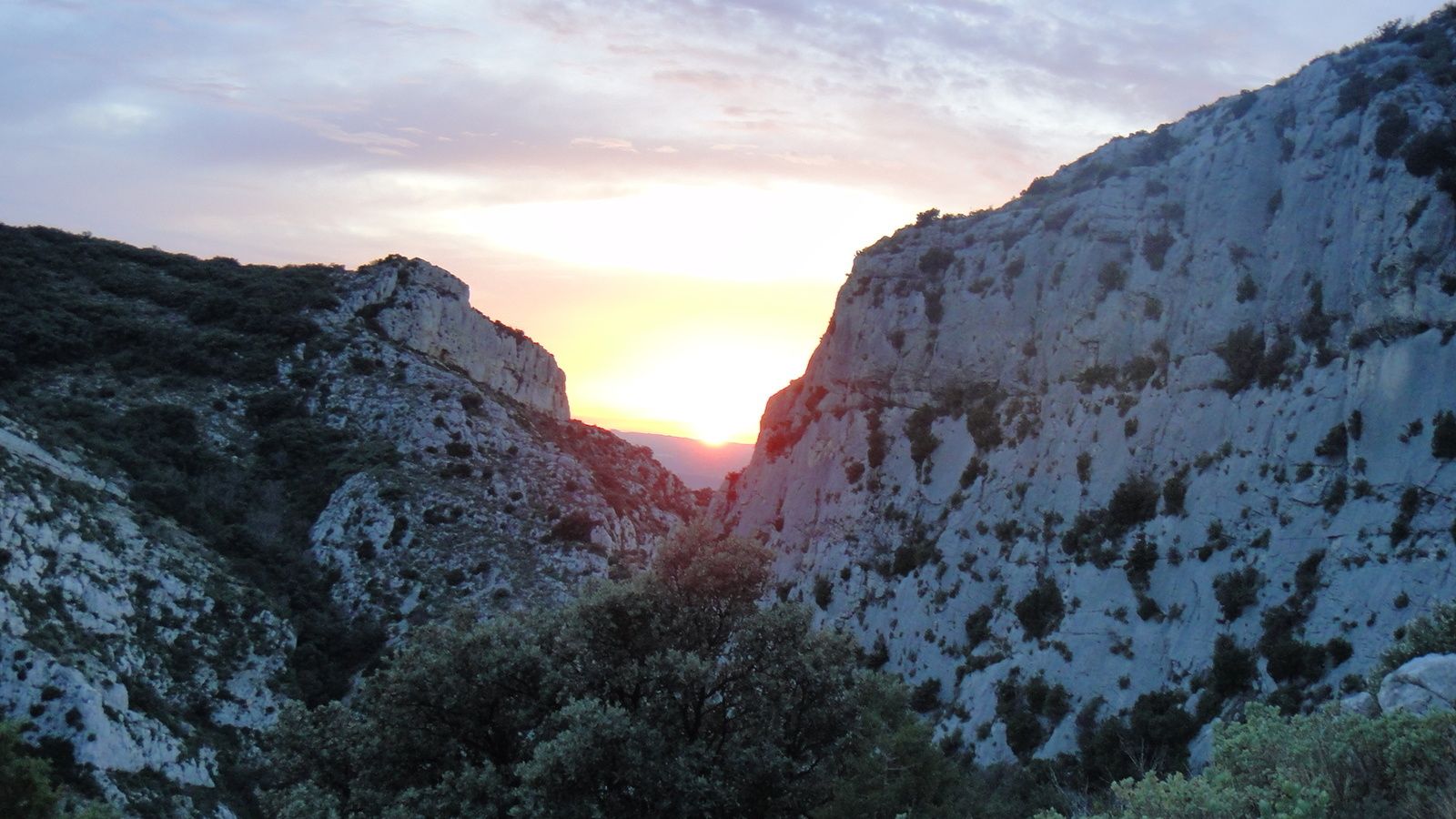 Le Crane de Colombier, par le vallon de la Brayette et les Rochers de ...