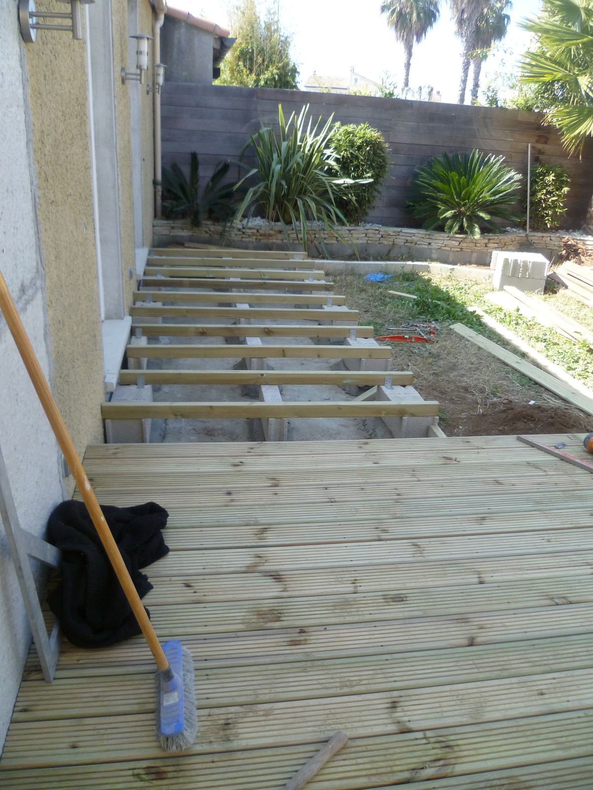 Création d'une terrasse bois - Denis Villalba Multi services