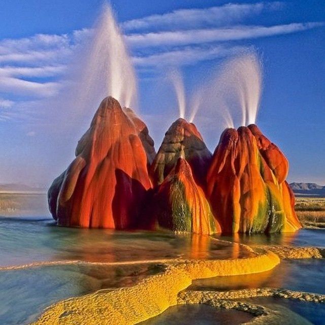Fly Geyser, impressionnants geyser du Nevada, USA - Quilaztli, un petit ...