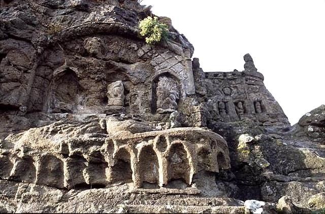 Les Rochers Sculptés de Rothéneuf, Saint-Malo, Bretagne, France ...