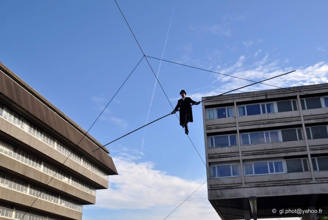 Ascension funambulesque à Cergy