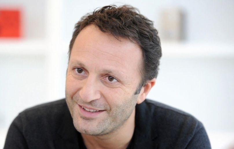 Arthur a déposé plainte en diffamation contre le journaliste Patrick ... Arthur a déposé plainte en diffamation contre le journaliste Patrick ...