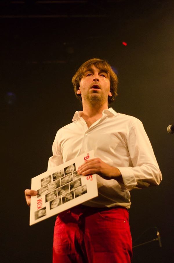 kim, un français richement entouré à la discographie abondante qui ...