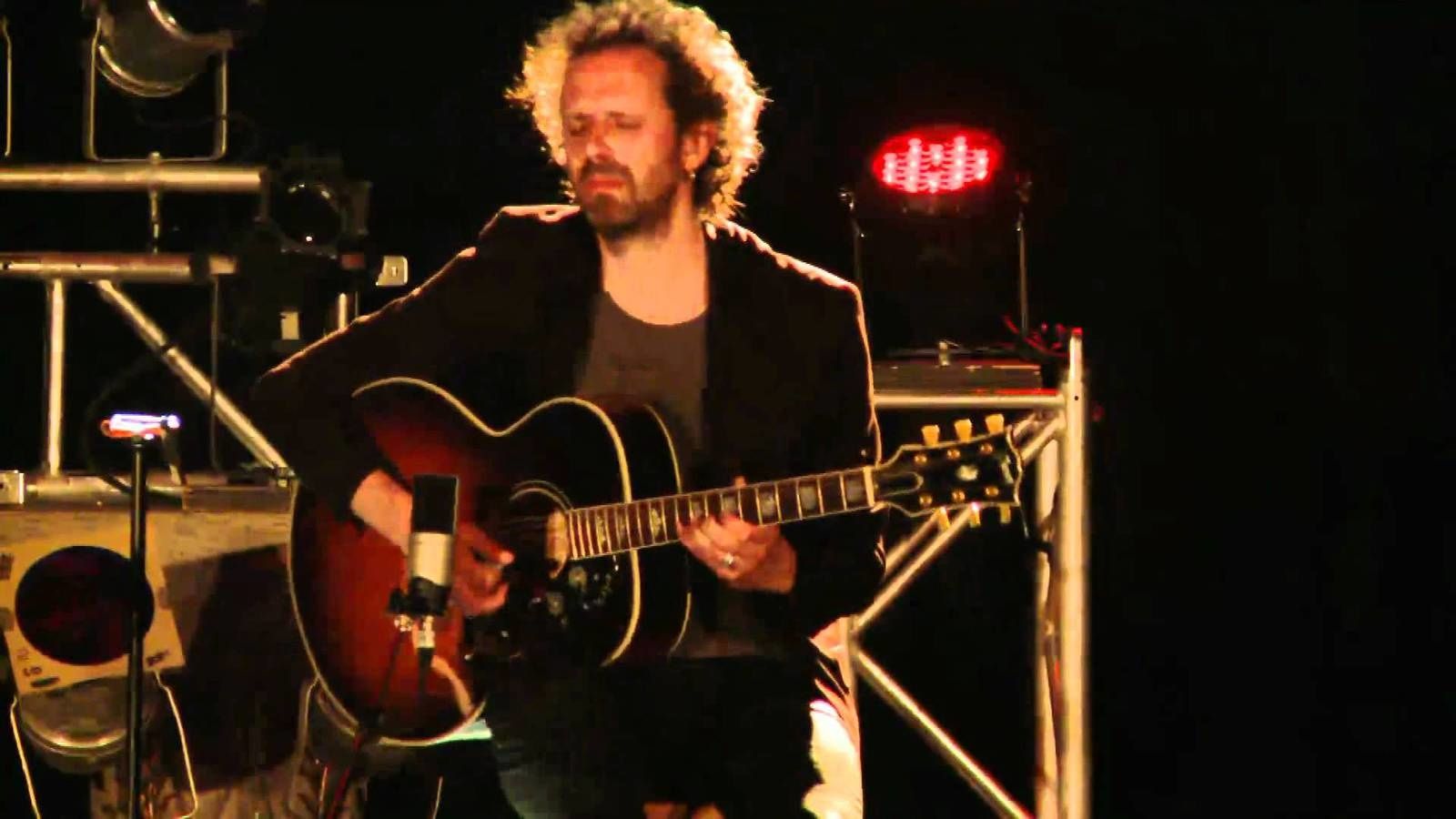 nicolas fiszman, un guitariste et pianiste français rejoignant benjamin ...