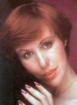 julie arel, une chanteuse canadienne, auteure-compositrice et ...