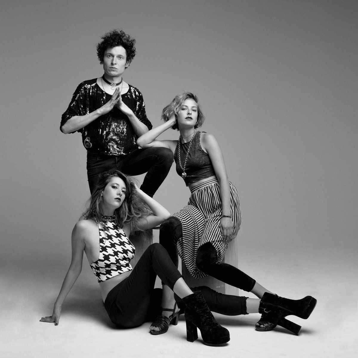 paupière, un jeune trio montréalais composé de julia daigle, eliane ...