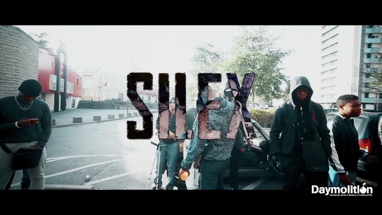 sillex, un rappeur originaire de vigneux sur seine dans l'essonne, il ...