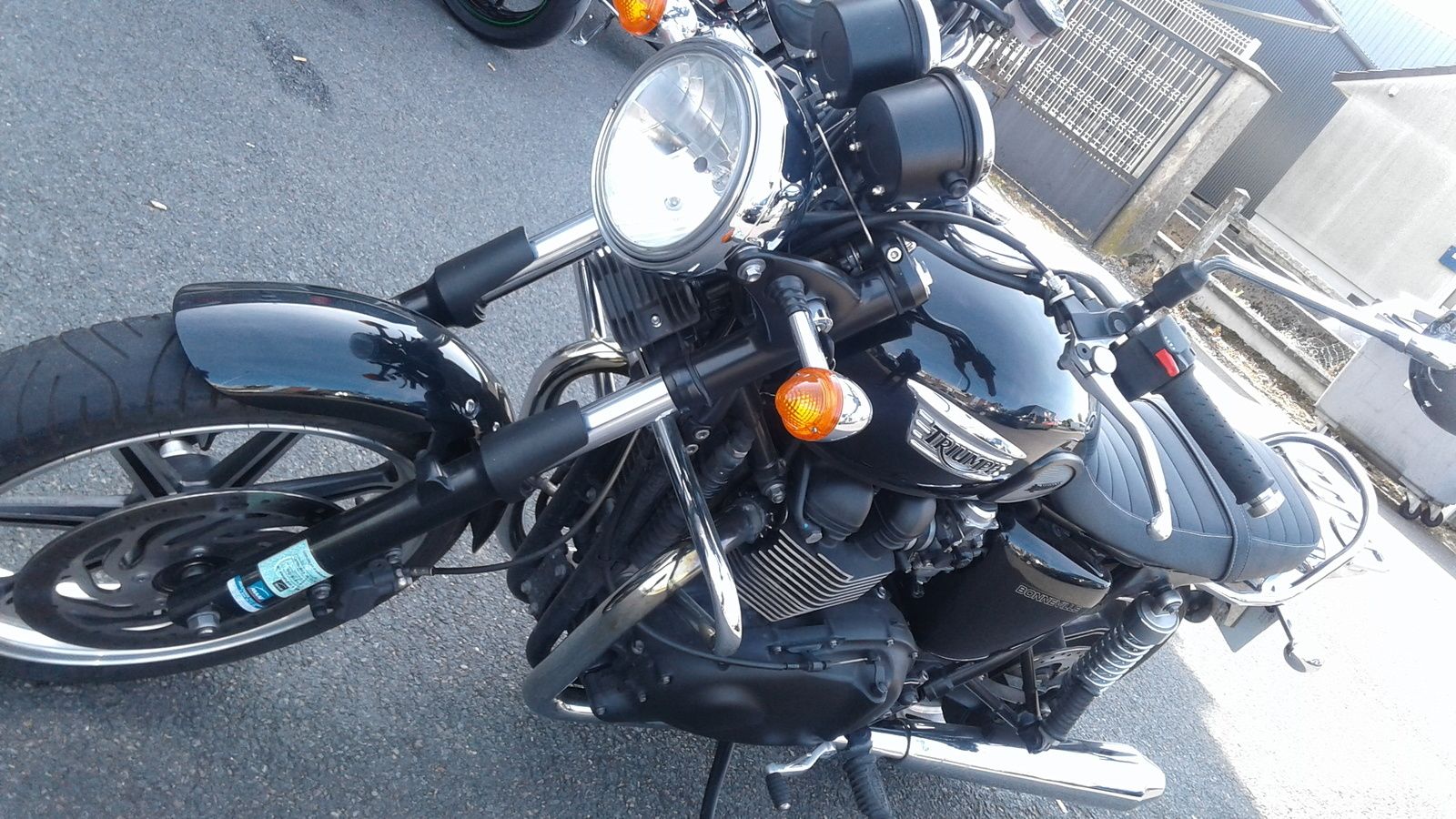 néo-rétro...néo-rétro...néo-rétro...... pour Régis ! - Le blog du Moto ...