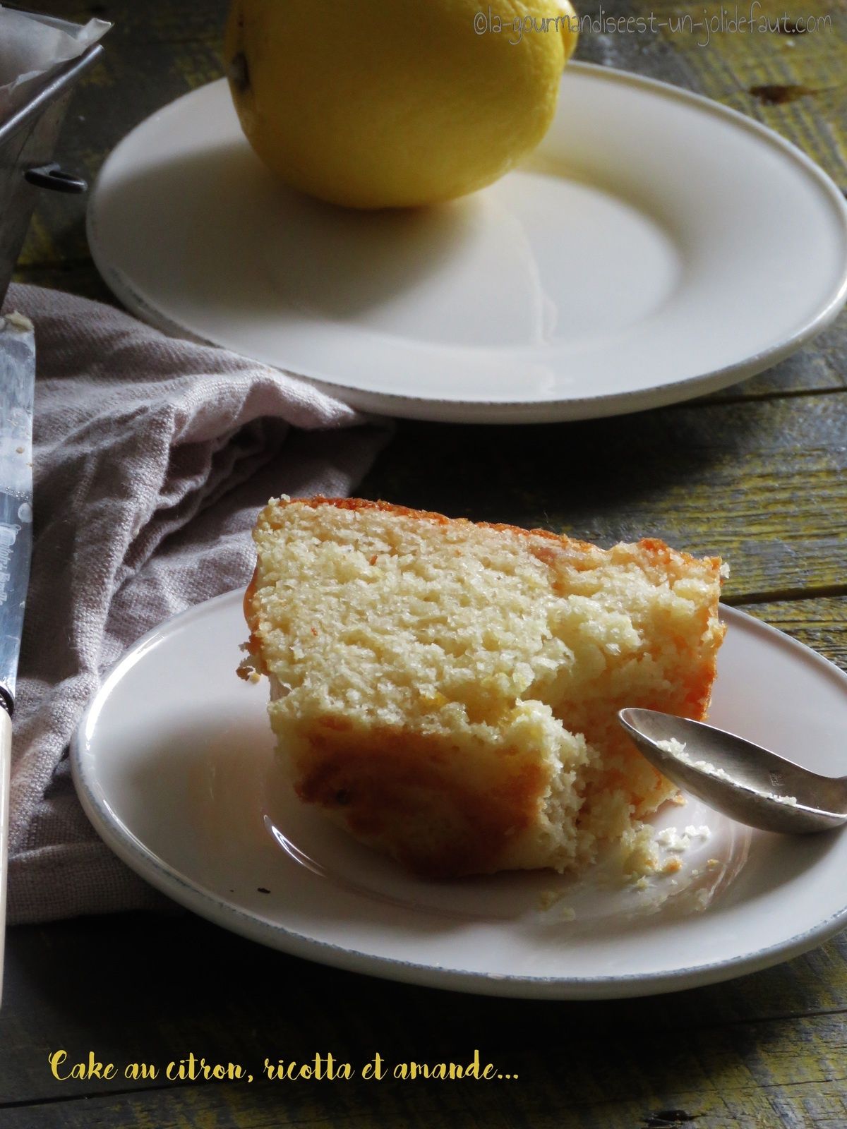 Cake au citron à la ricotta et aux amandes - La gourmandise est un joli ...