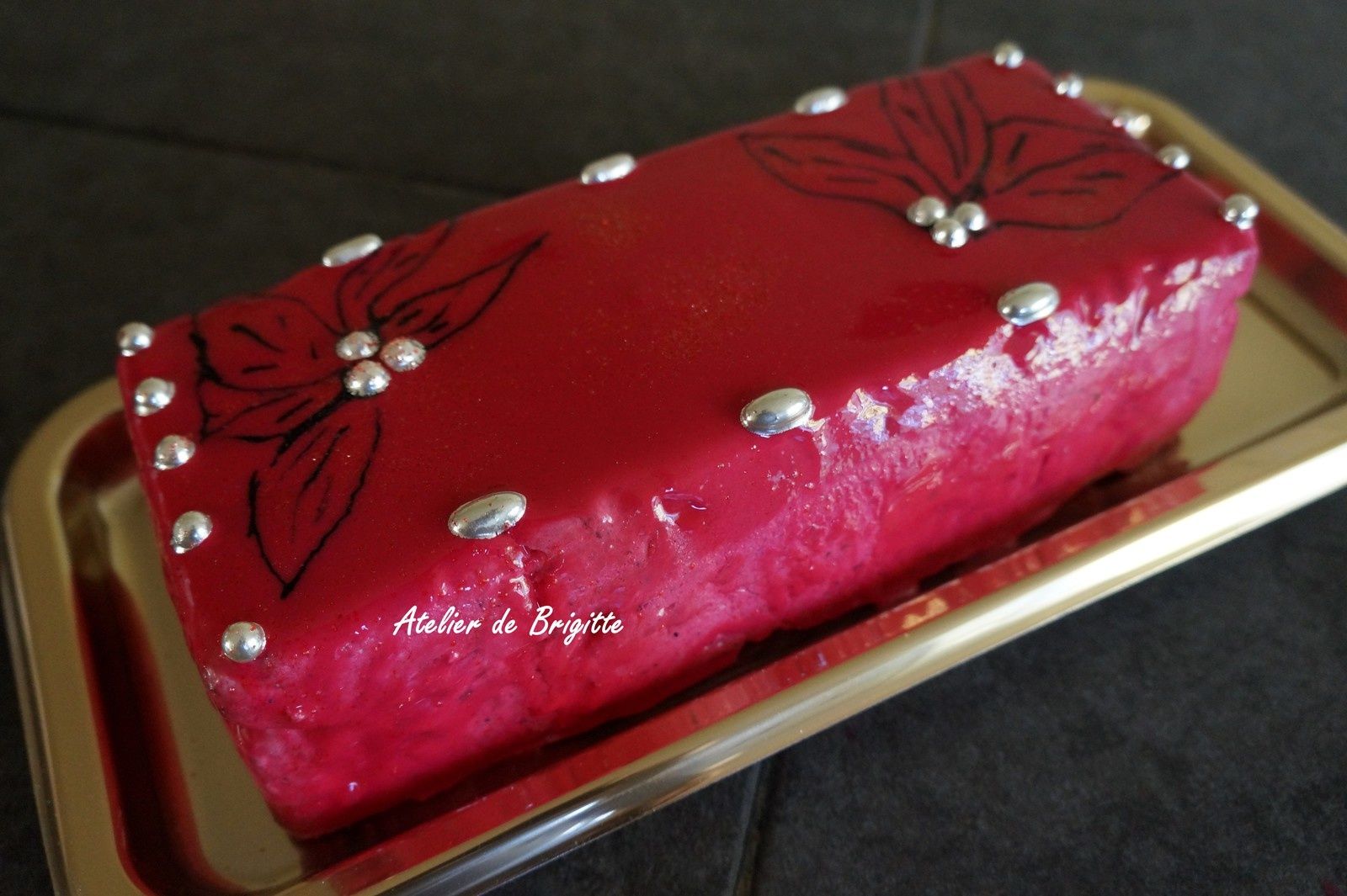 Buche fruits rouge et insert chocolat - Atelier de Brigitte, cuisine ...