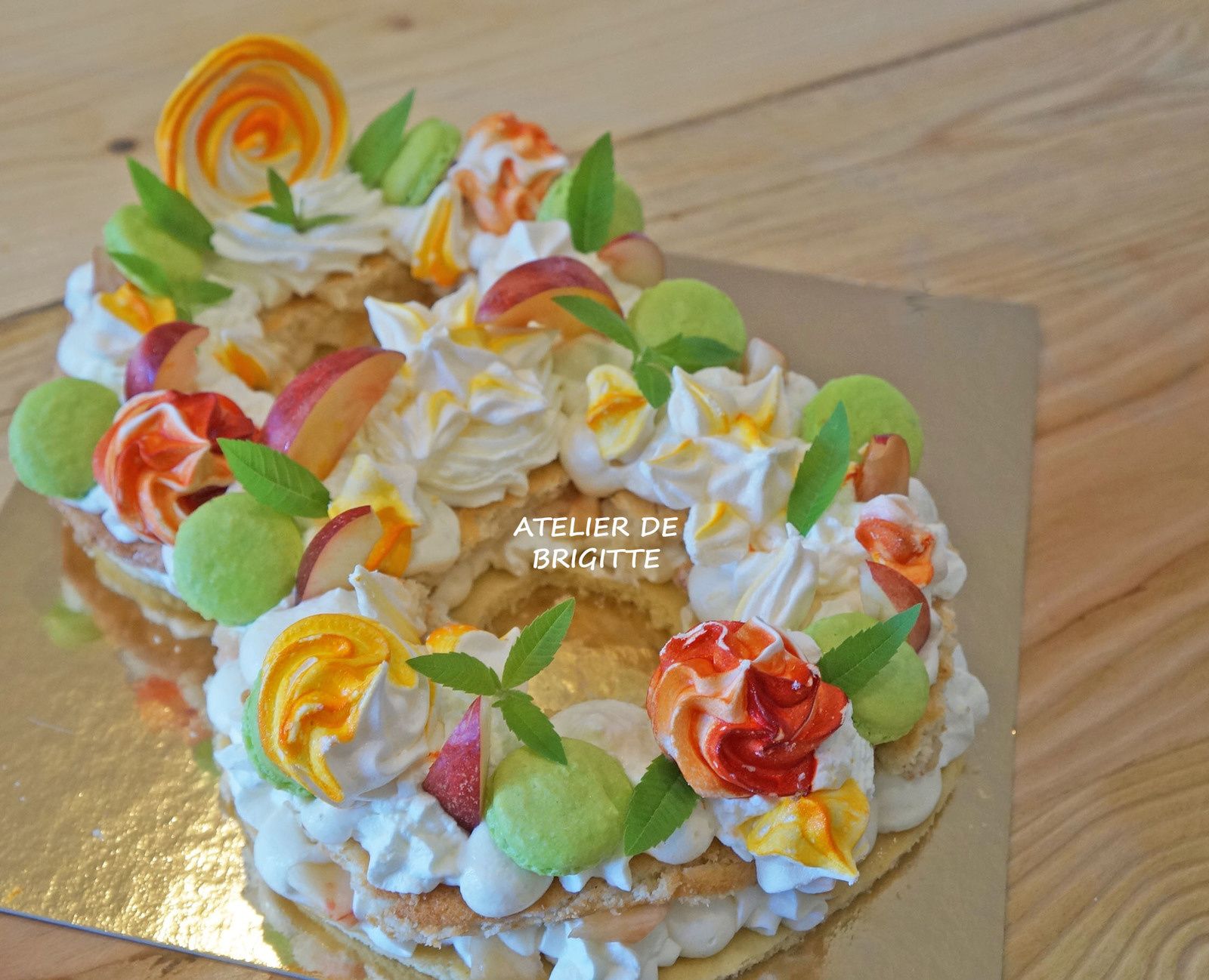 Number cake nectarine blanche, amandes et verveine citron - Atelier de ...
