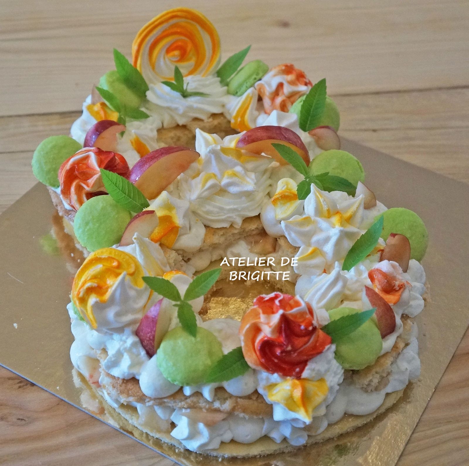 Number cake nectarine blanche, amandes et verveine citron - Atelier de ...