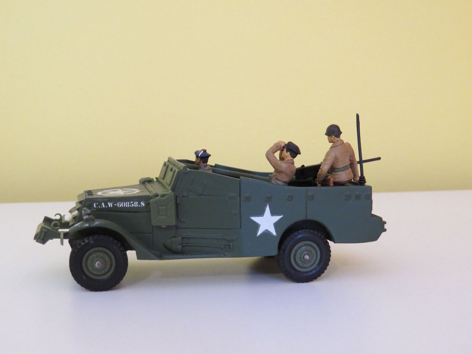 White Scout car - solido master 48