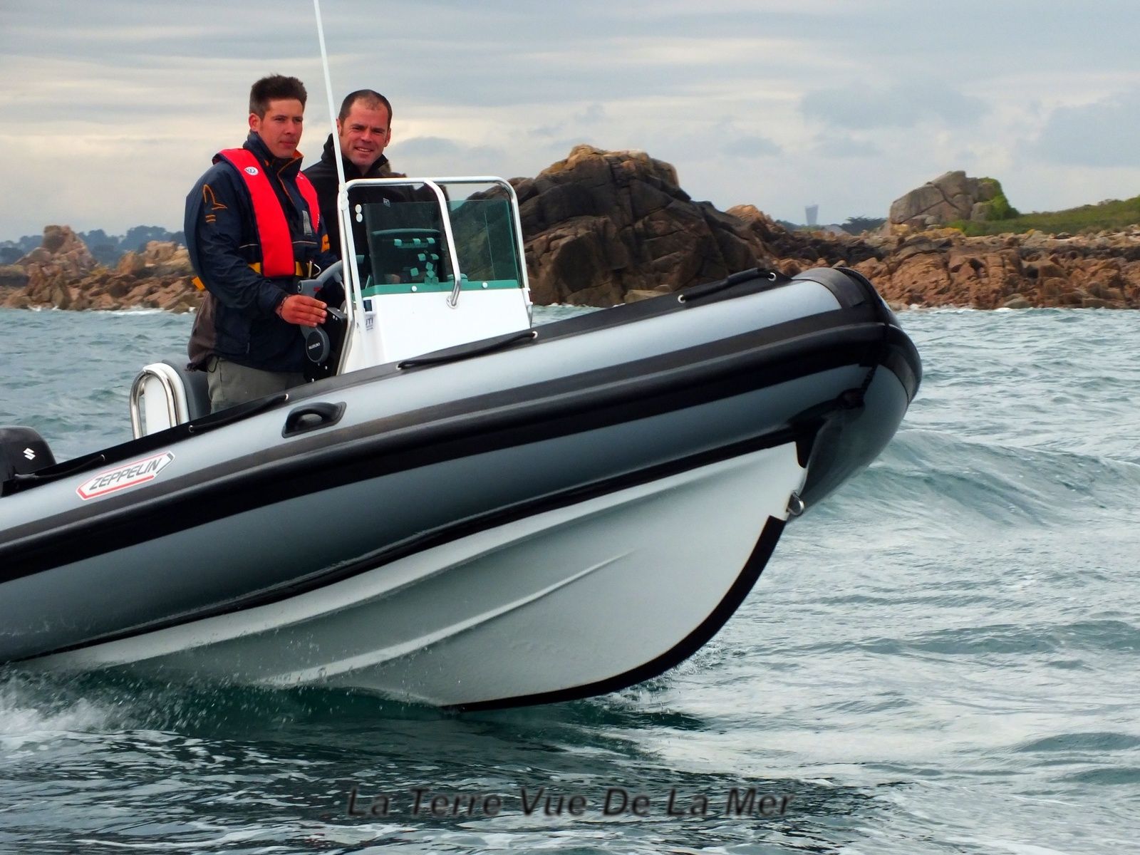 Zeppelin 18 V Pro Suzuki 115 - Le blog d'un passionné de la mer et des ...