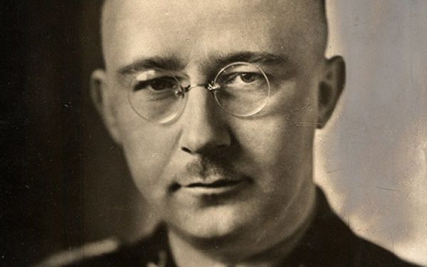 HEINRICH HIMMLER. CRIMINEL DE GUERRE NAZI.