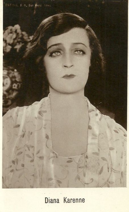 Karenne Diana - Mémoires de Guerre