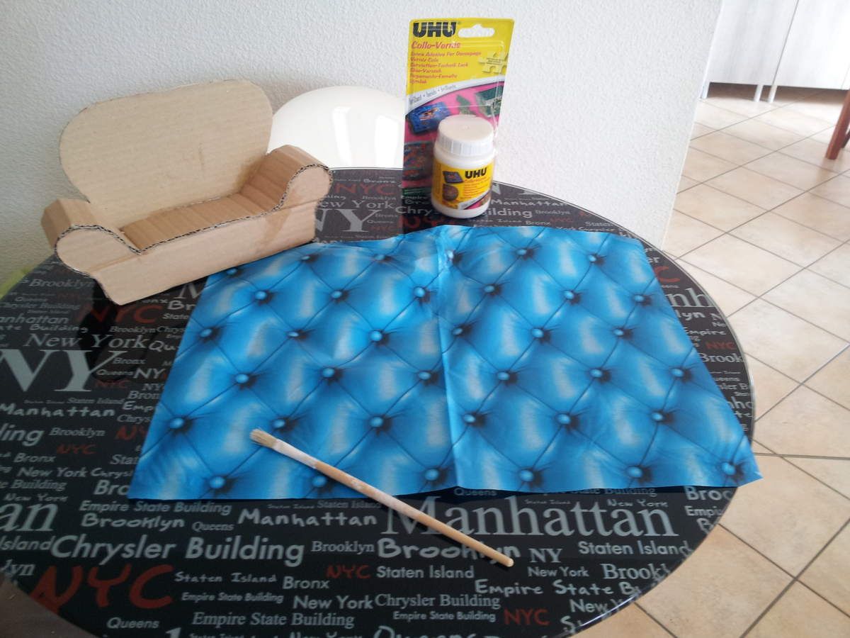 Canapé en carton de poupée : étapes en images - Loisirs et créations