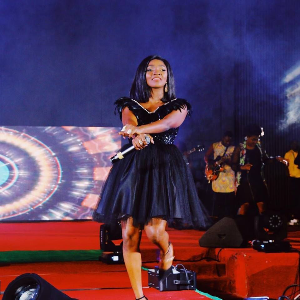 Simi; Biographie, Discographie, Music, Photos, sur Worldzik - Worldzik