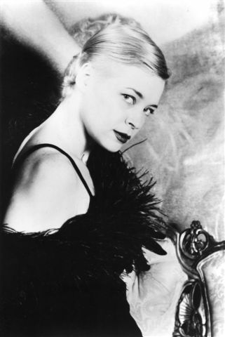 Maria Beatty, "Ladies of the Night (Les Vampyres)", 2000 - Femelle ...