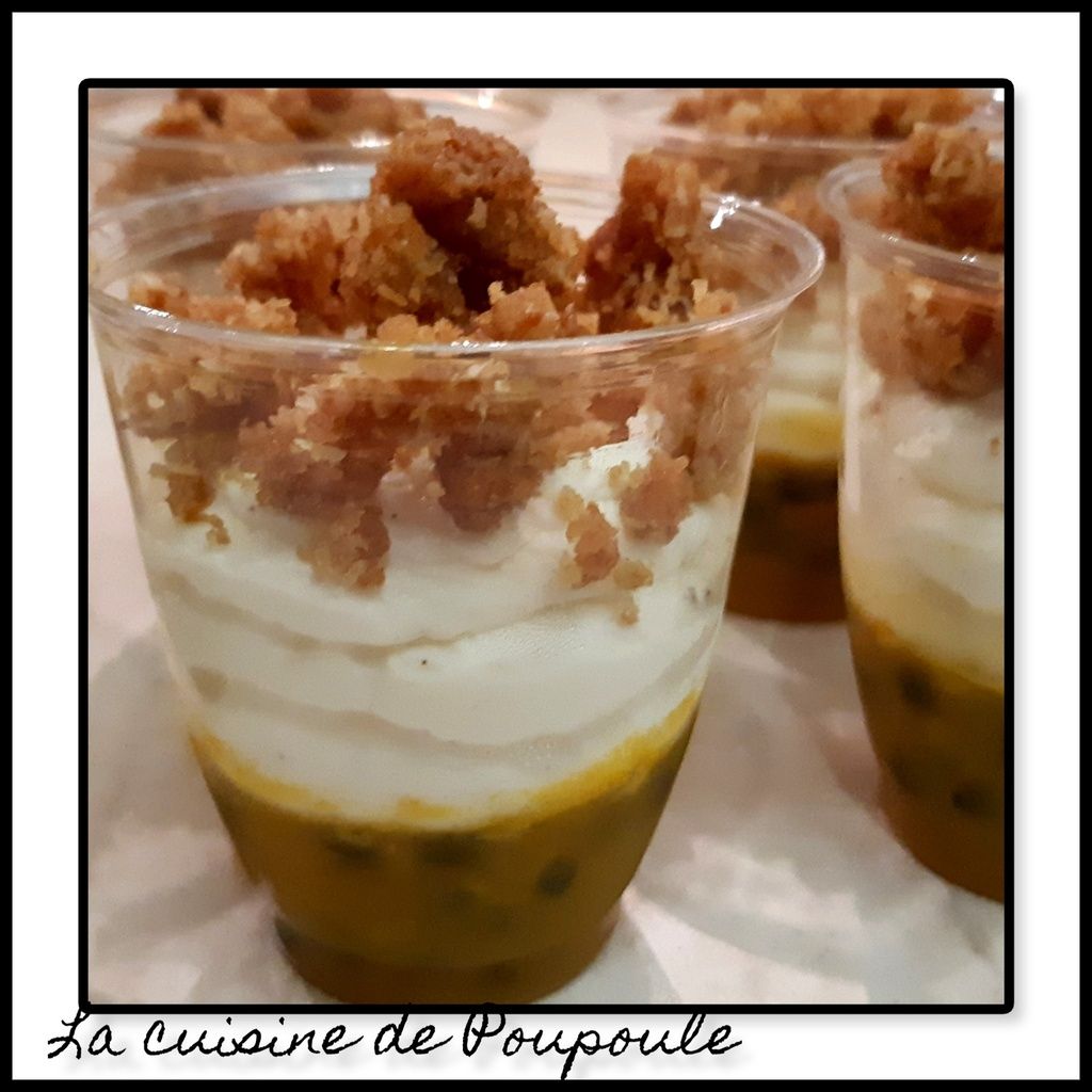 Verrine mousse mascarpone, crumble coco et fruit de la passion - La ...