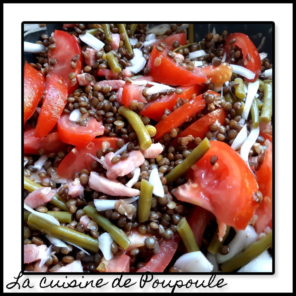 Salade de lentilles, oignon, tomates, lardons - La cuisine de poupoule