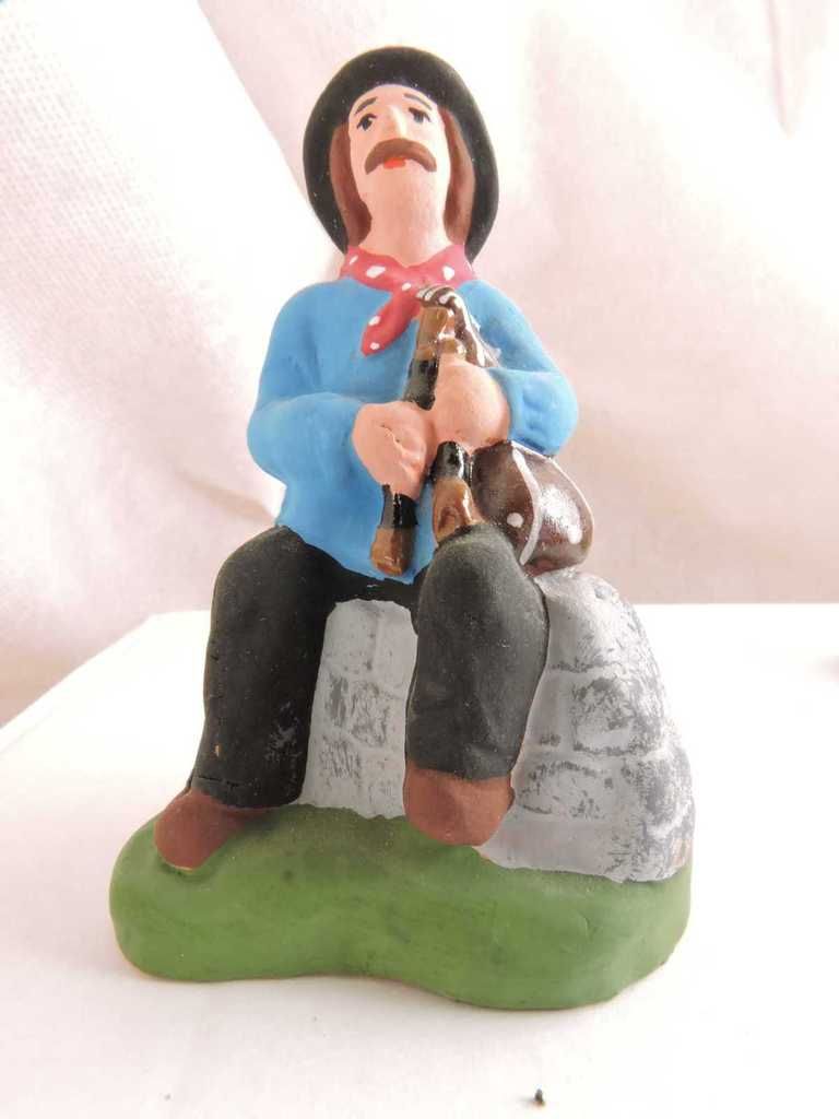 Les santons musiciens de Provence, et les danses - l'estrangiè e li santoun