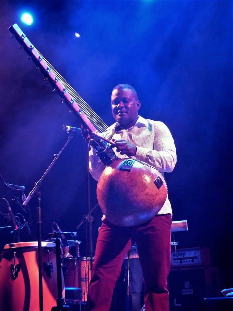 Lindigo. - LA...TITUDES