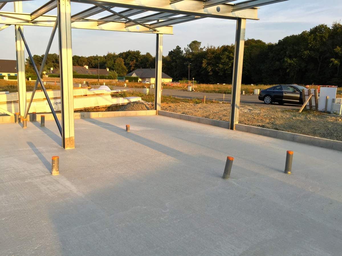 la dalle est sèche, et la seule rangée d'aglo est posée - Notre maison ...