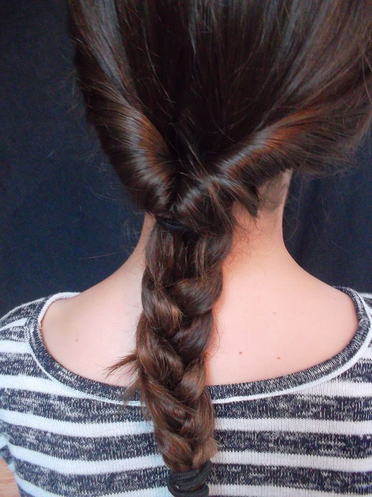 Tuto Coiffure : La tresse rentrée ! - Le Blog de Camille et Flavie