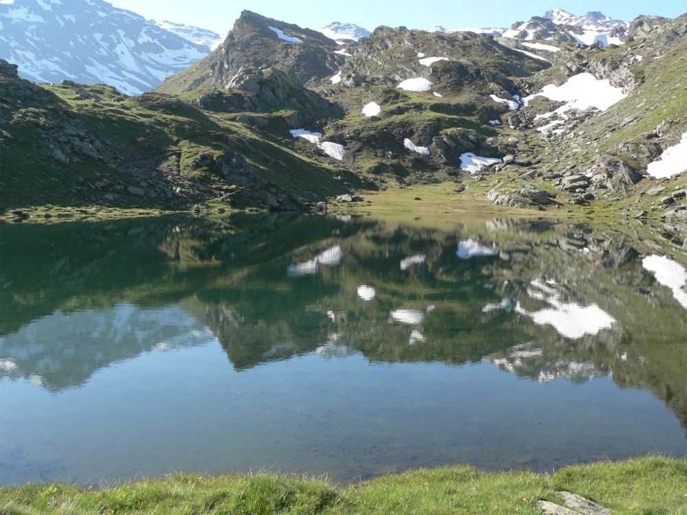 Col de Pierre Blanche (2636m) et les crêtes du Mont du Chat (2760m ...