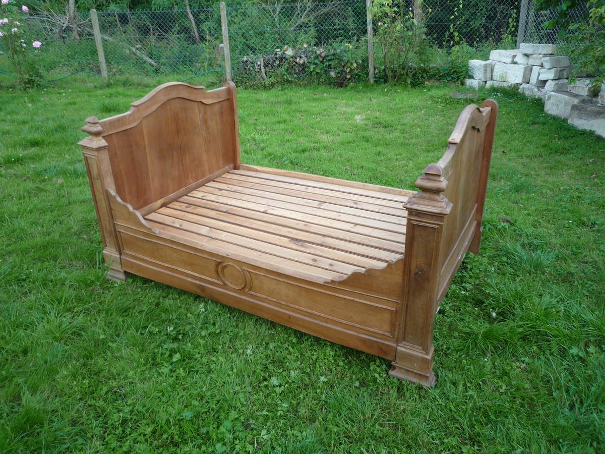 Lit de coin style Louis Philippe - Vide grenier de Rudy & Vincent