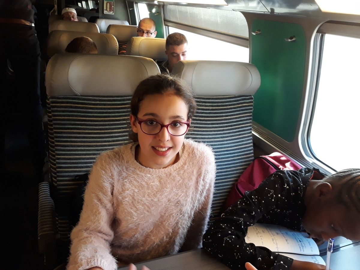 Cm2c dans le train - Blog de l'école élémentaire Joliot Curie - Bagnolet