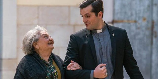 Tonno spiaggiato - (Matteo Martinez, 2018) - recensione - Con Frank ...